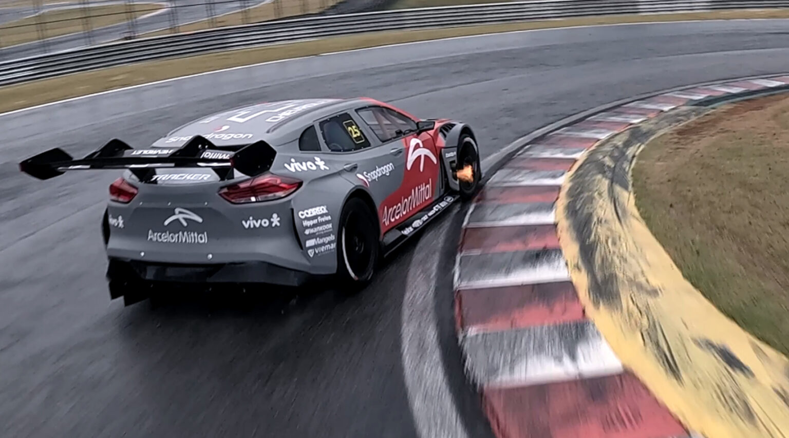 Novo Stock Car SUV 2025 revelado: veja o carro Chevrolet Tracker de corrida